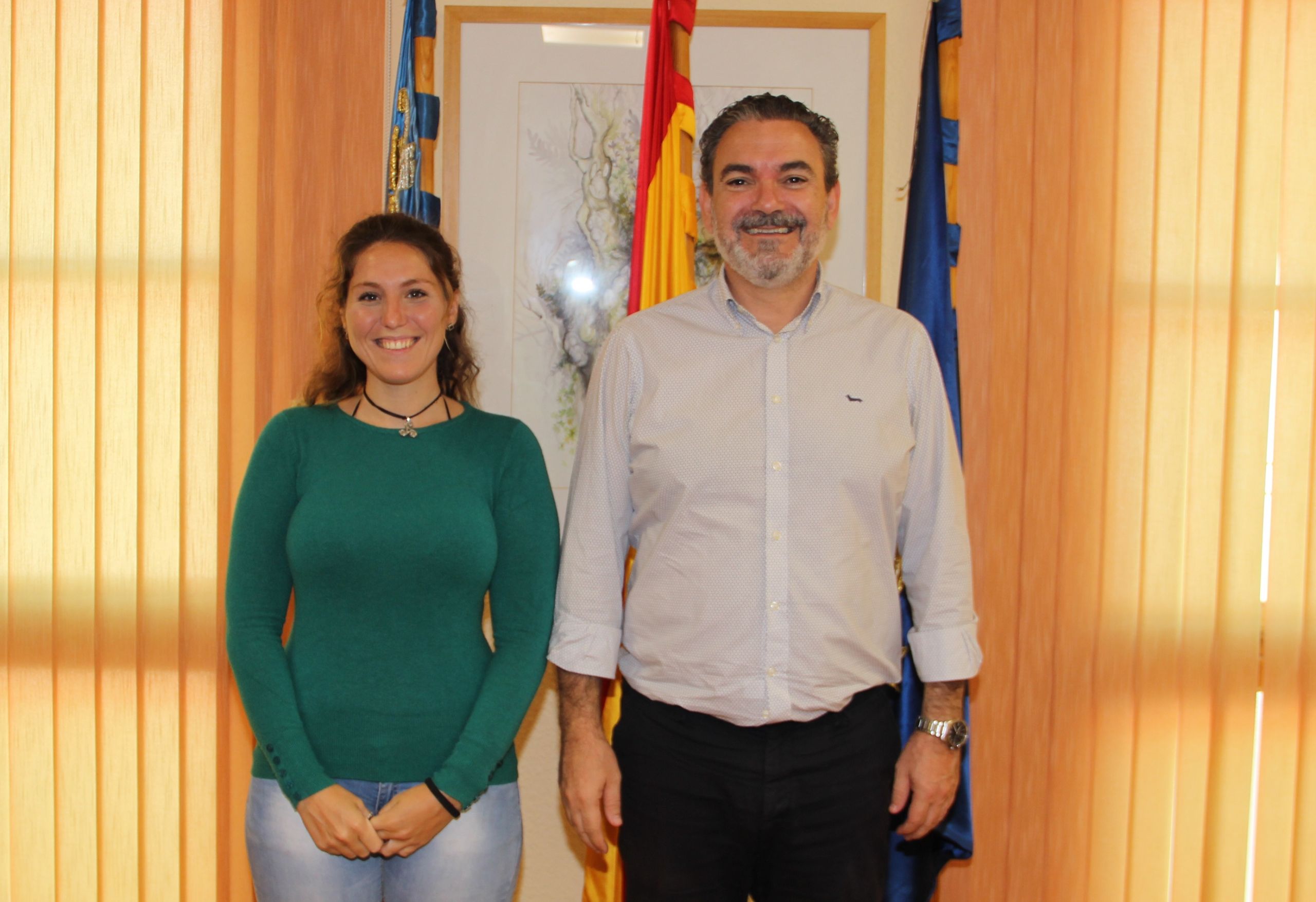 Lucía López del equipo de Sirenas Spain de Aqua Natura ha sido recibida ...