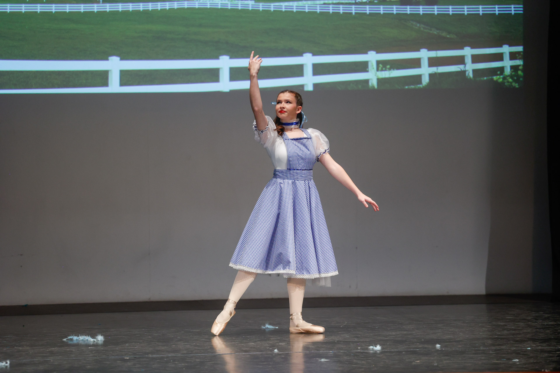 La Escuela de Danza de Hazel Hiles dona 1.800 euros al Voluntariado ...