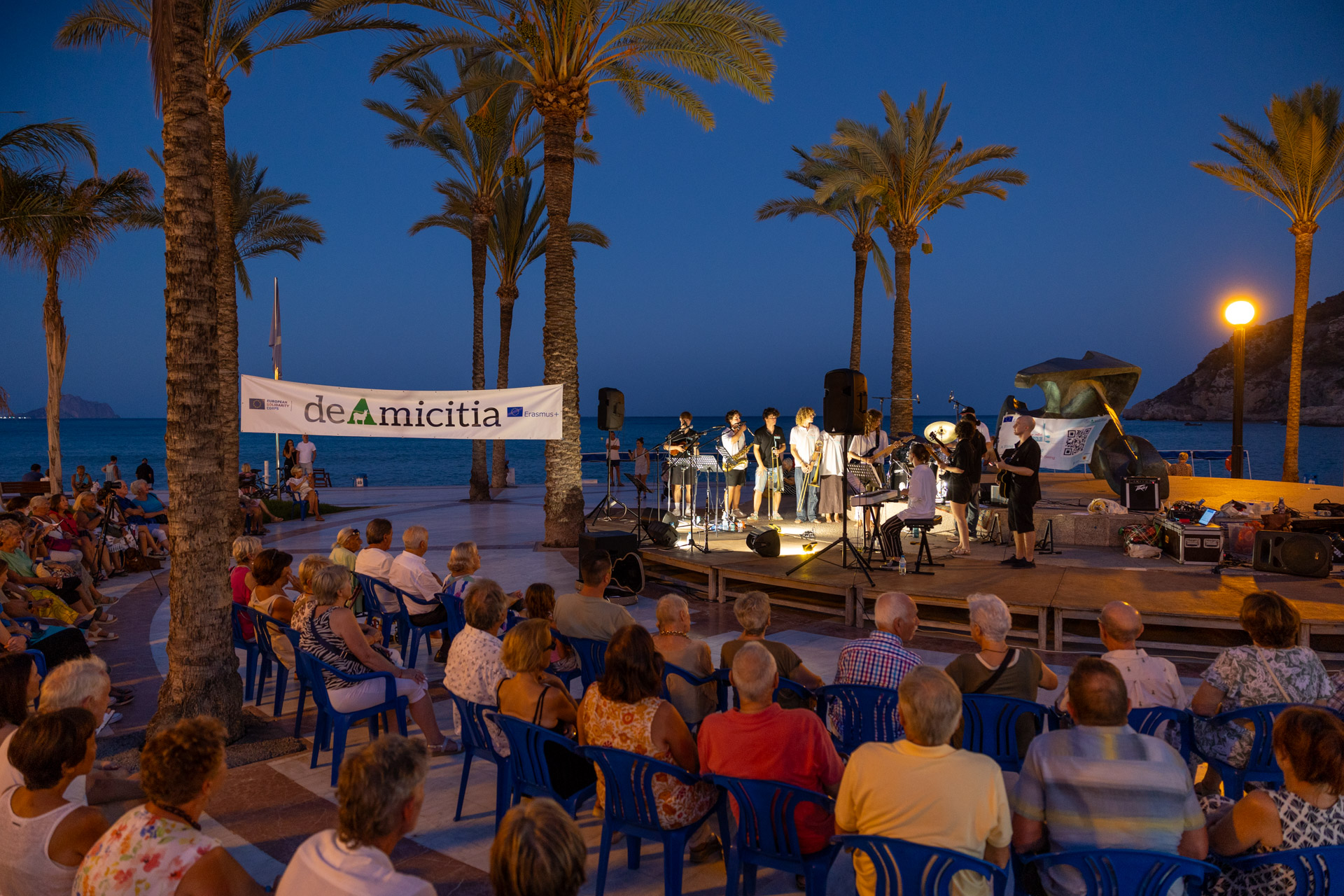DeAmicitia da a conocer en l’Alfàs su proyecto europeo ‘A Flinge Called ...